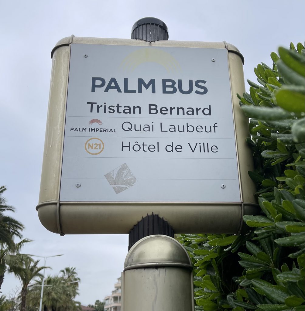 Damp and Drizzly Hamlet – Hollywood Elsewhere